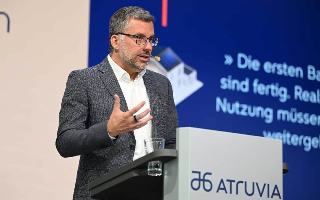 Atruvia Solution Days: KI kommt per plainGPT und GenoGPT